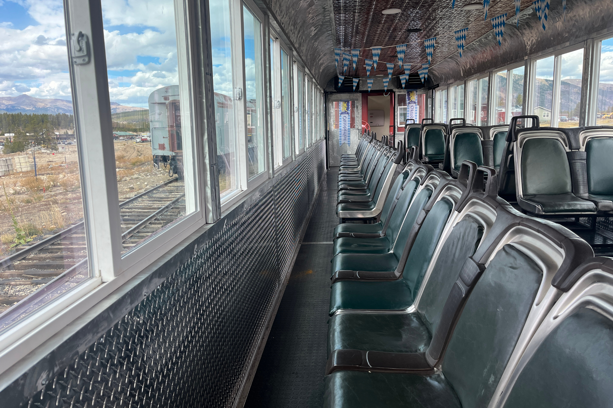 Holiday/Winter Seating – Leadville Railroad